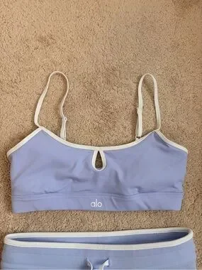 ALO Yoga | Pants & Jumpsuits | Alo Yoga Airbrush Race Pace Bra And ...